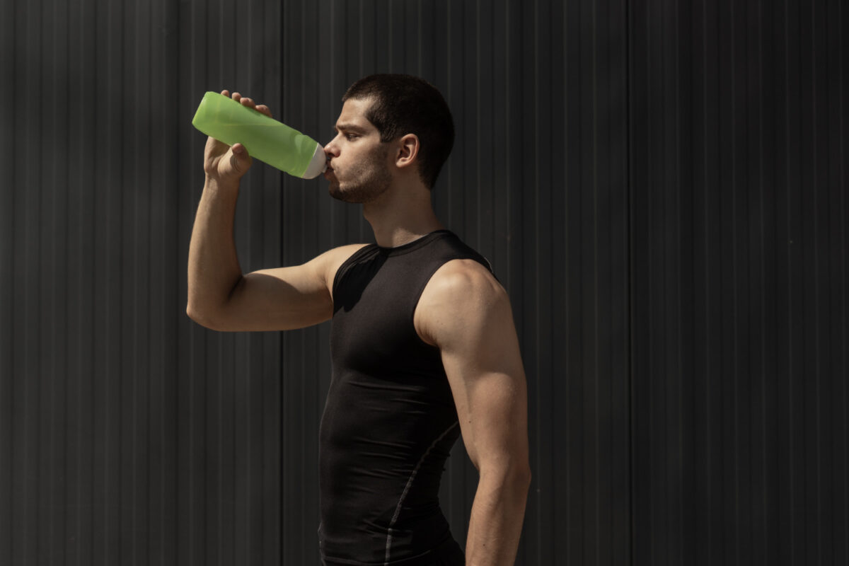 Como consumir whey protein: 8 formas de incluir na dieta
